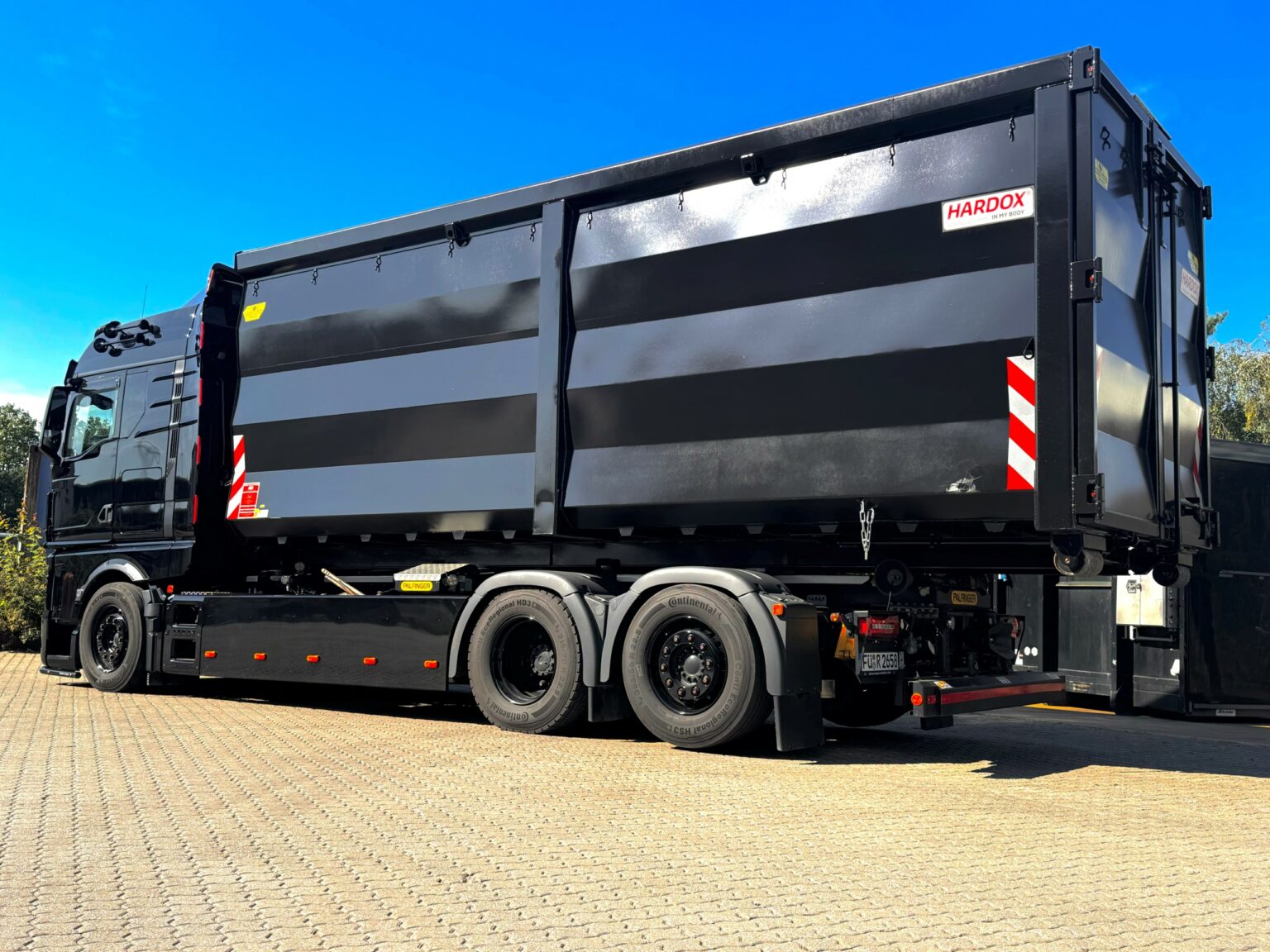 Container nach DIN 30722 Teil 1 und 2 aus HB 450 – Container Vertrieb ...